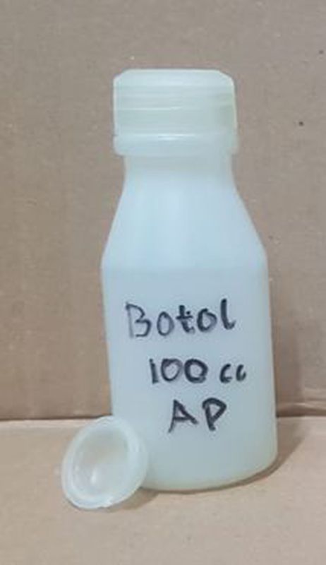 Botol Plastik dg Tutup (100 mL)