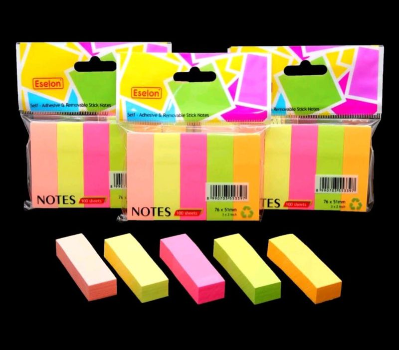 Post it pembatas kertas