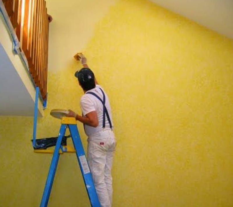 Pengecatan dinding interior