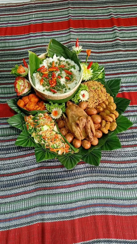 tumpeng nasi liwet