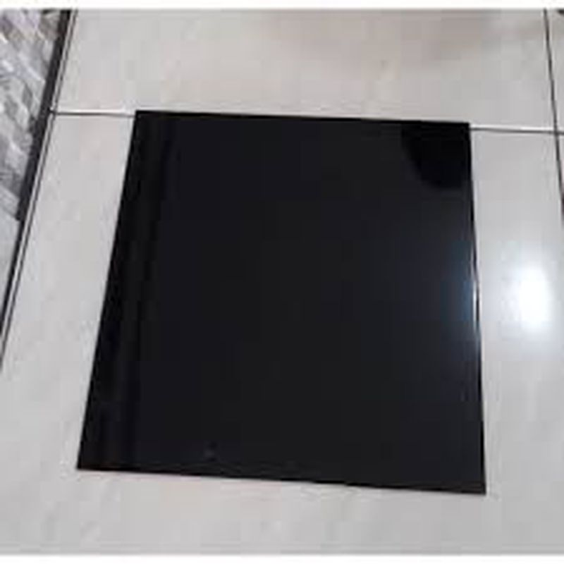 Keramik hitam uk 40x40