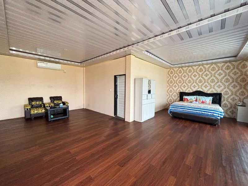 Kamar Studio Large (Max 6 Orang)