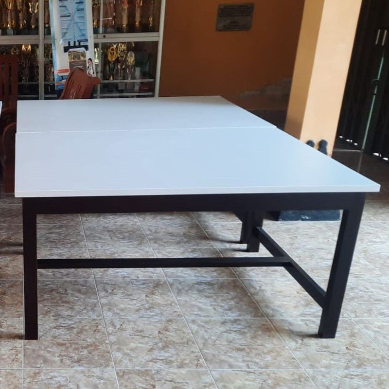 Meja Kayu
