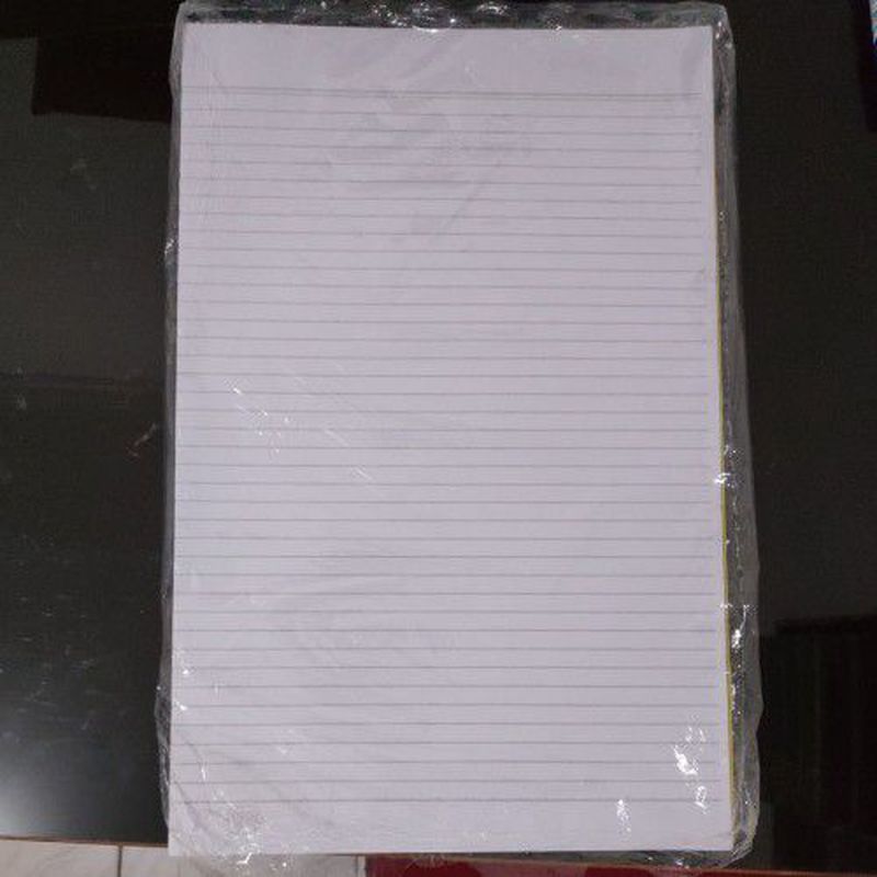 Kertas Folio Bergaris Isi 200 lembar