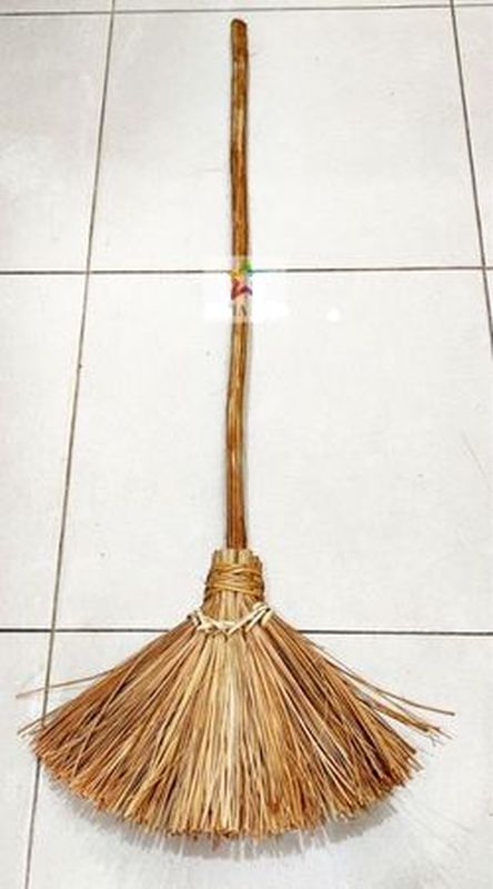 Sapu Rotan (Include Gagang)