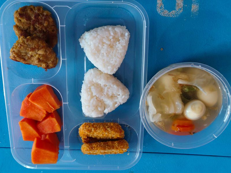 Pemberian Makanan Tambahan (PMT) Balita 9-11, Nasi, Ayam saus tiram ...