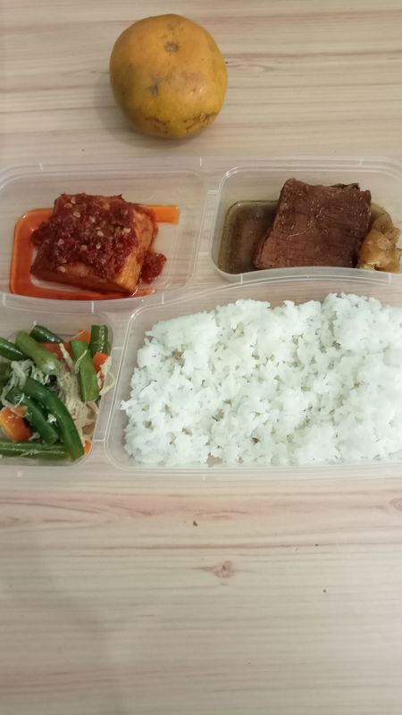Pemberian Menu Tambahan (PMT) Ibu Hamil KEK, NASI RAWON DAGING