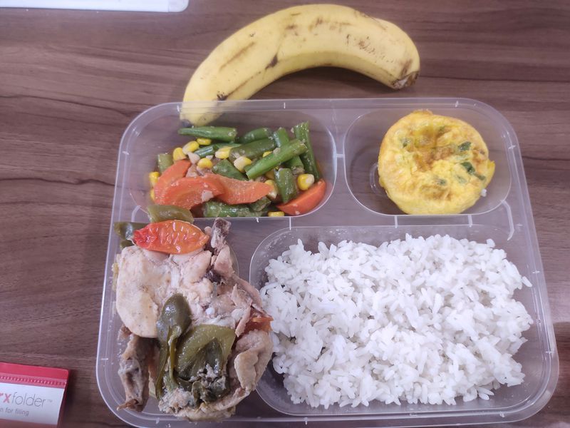 Pemberian Makanan Tambahan (PMT) Ibu Hamil KEK, Nasi, daging saus tiram ...