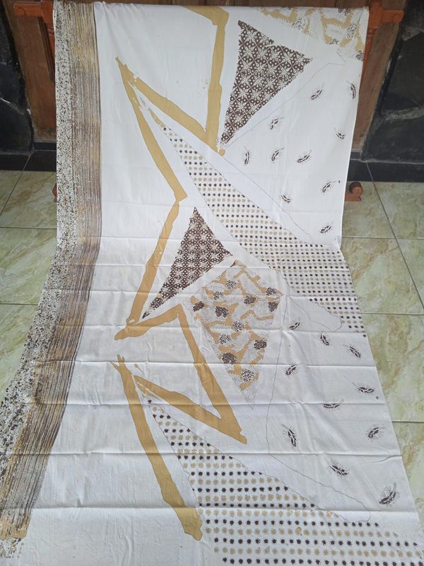 Batik Parijotho Warna Alam