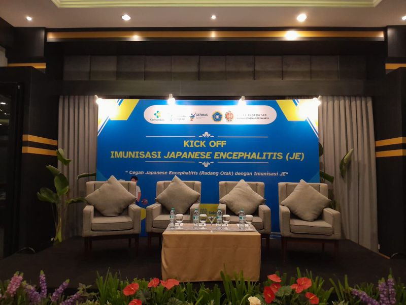 CETAK BACKDROP/BANNER UK 4x3 M