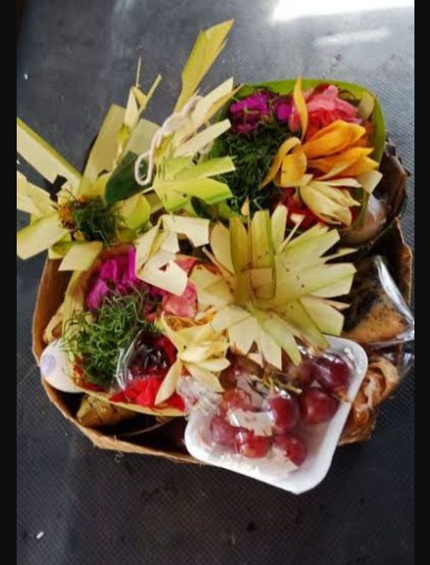 Banten Ayaban Tumpeng Lima
