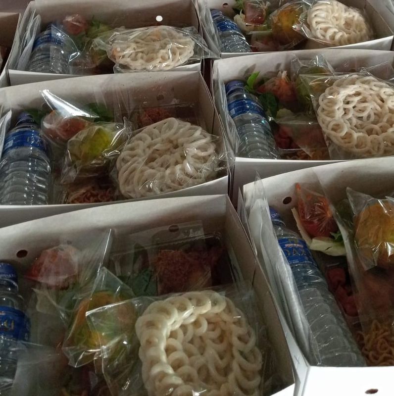 nasi box komplit