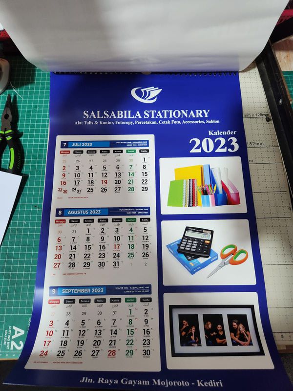 Kalender 3 Bulanan AP120 A3