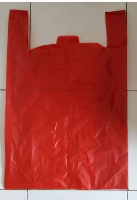 Plastik Merah Besar