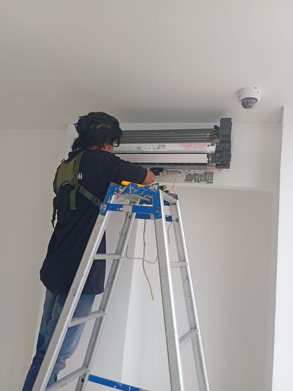 Jasa Perbaikan Indoor AC Split Wall
