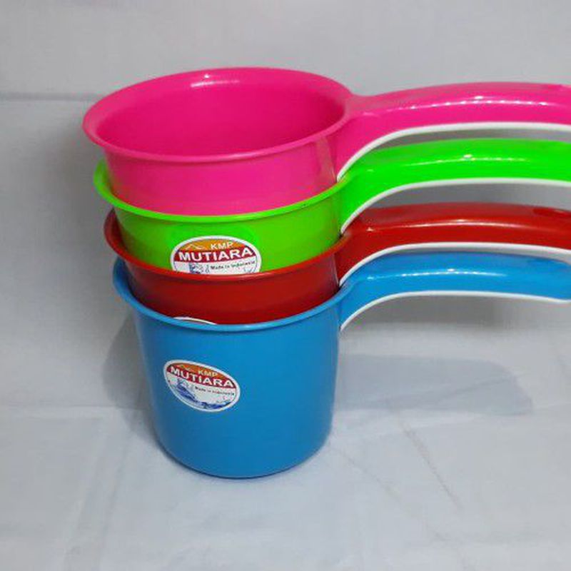 Gayung Air / Gayung Gagang / Gayung Plastik / Serok Air / Cedok Air - Merah