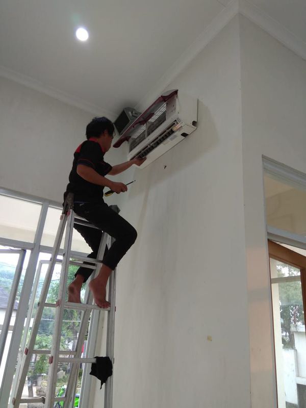 PEMELIHARAAN AC SPLIT