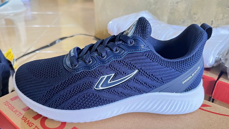 Sepatu - Navy - 40