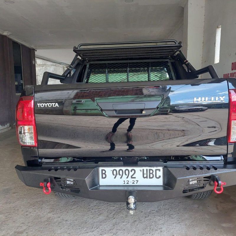 Bamper Belakang Hilux