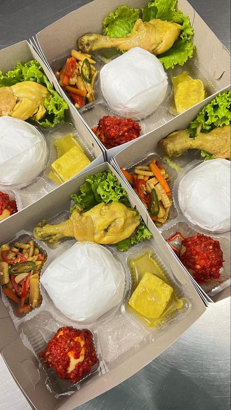 Paket Nasi Box 7B