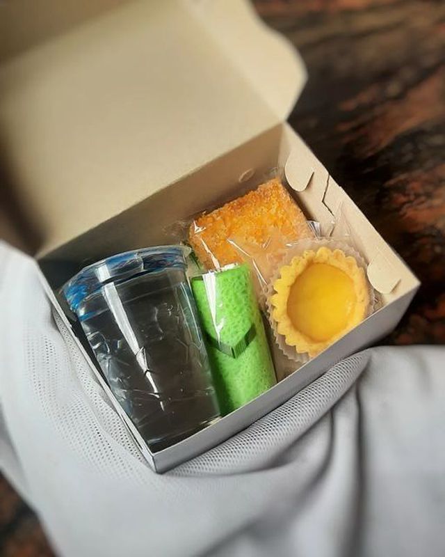 Makanan dan Minuman (Snack)