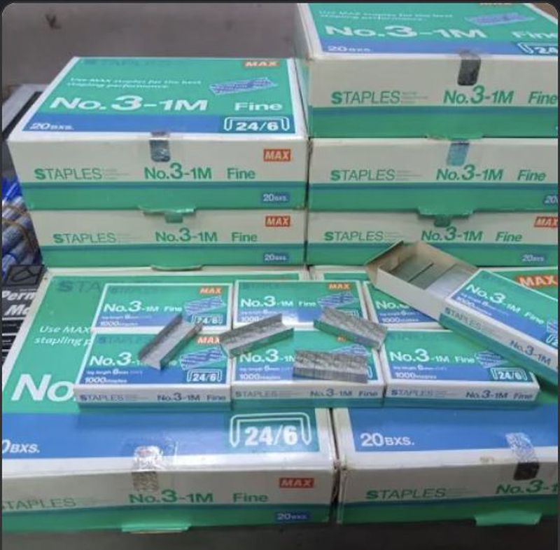 Max isi Staples No. 3