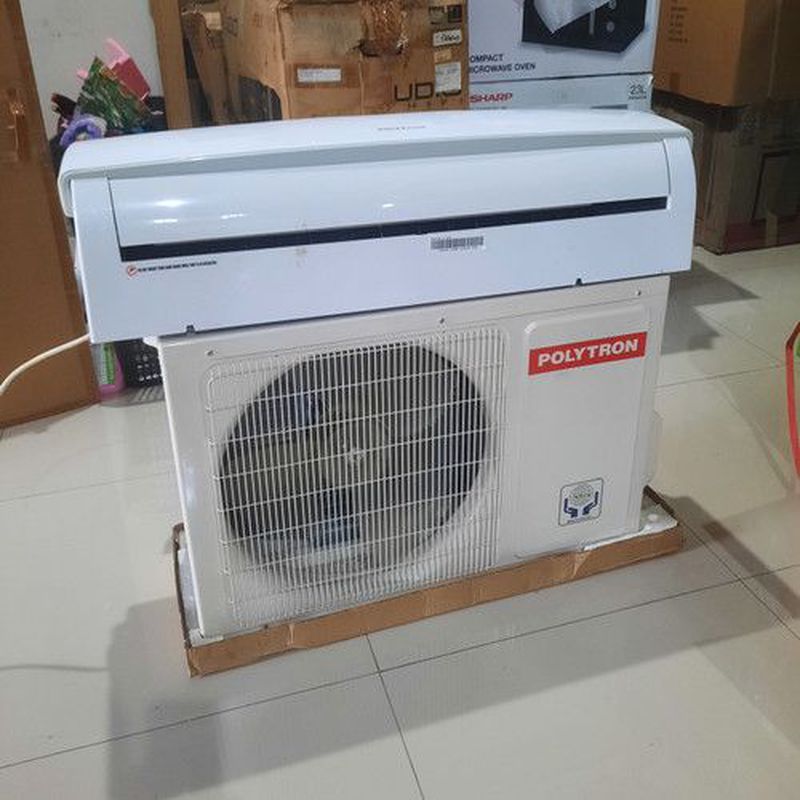 AC POLYTRON 2 PK PAC 18VH - Putih