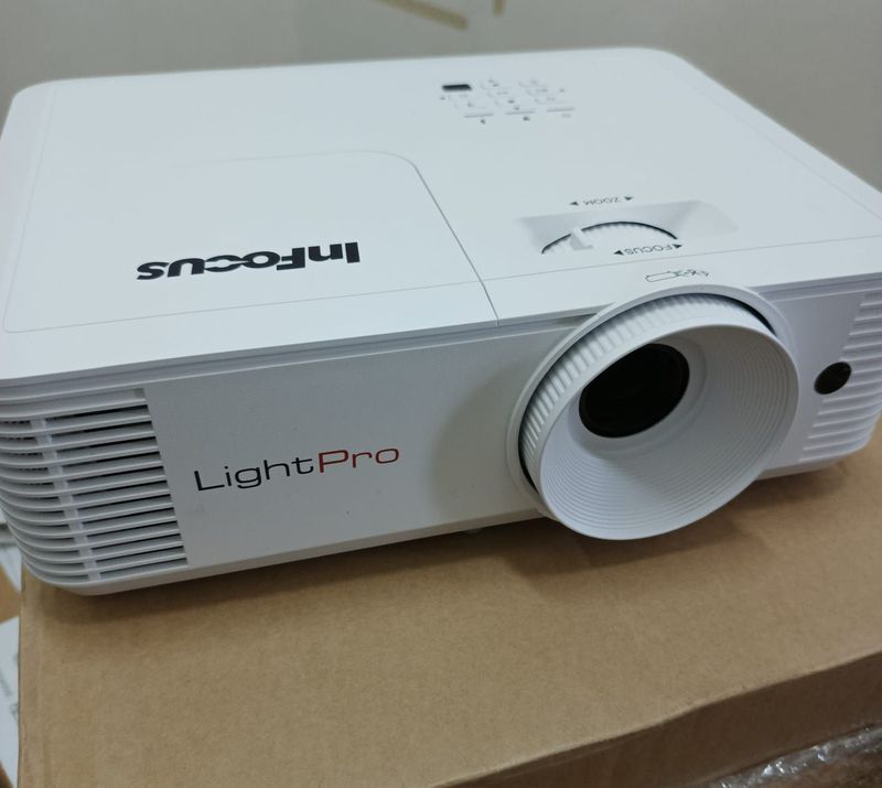 MALLIT INFOCUS PROYEKTOR IN-0012SL DLP SVGA 4000 LUMENS