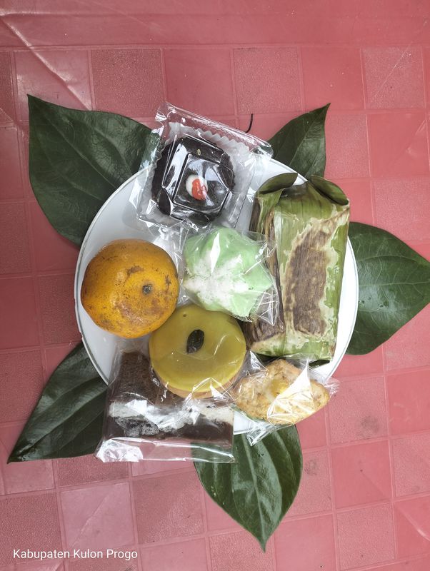 Paket snack berat 2