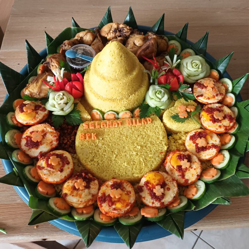 Tumpeng Besar