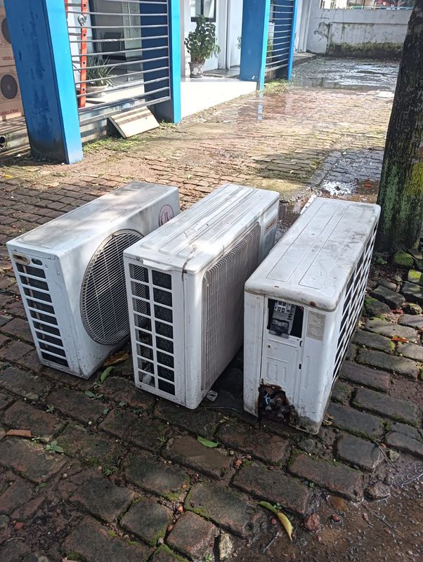 Jasa Bongkar AC Split