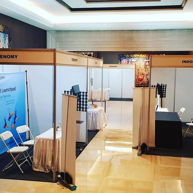 Booth Partisi R8 size 2 x 3 M