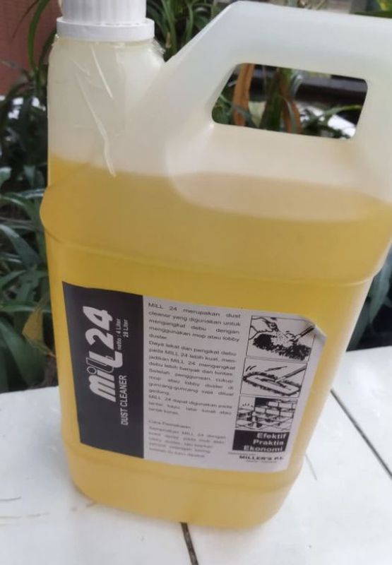 MILL 24 Dust Cleaner Minyak Lobby Pengikat Debu Jerigen 4 Liter - 4 LITER