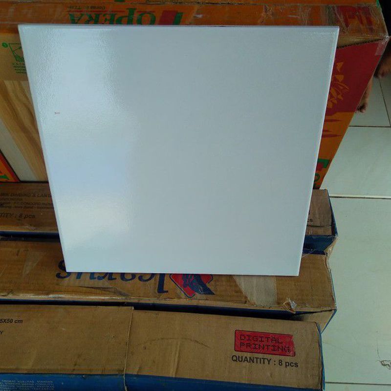 keramik putih polos 30x30
