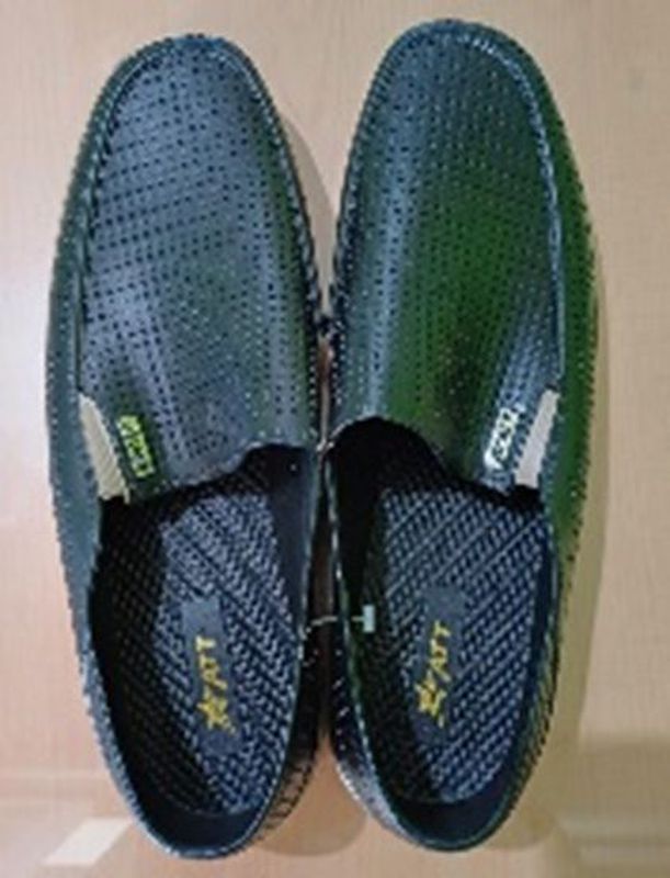 Sepatu Harian
