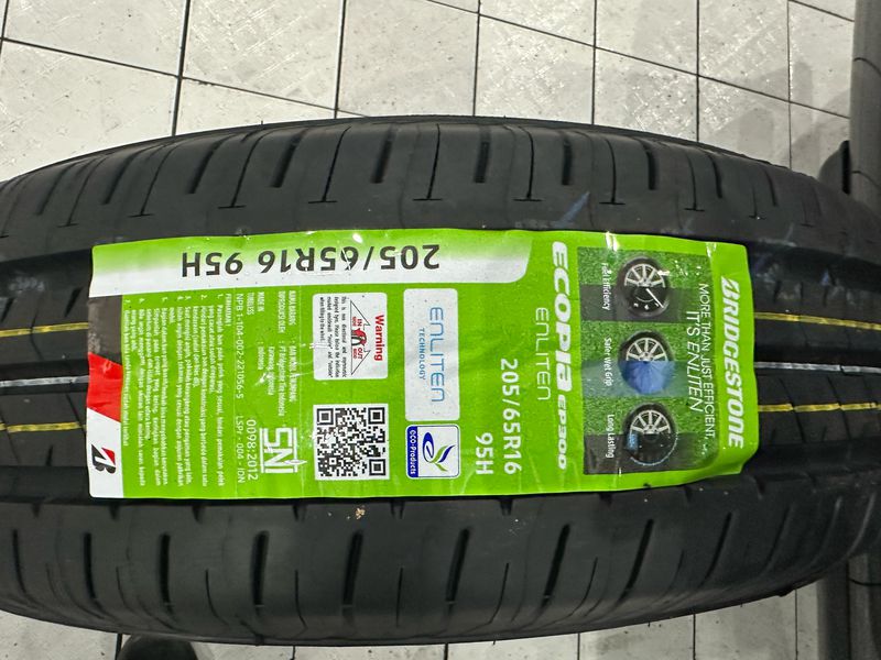 Bridgestone Ecopia EP150 Ukuran 205/65 R16 - Ban Mobil Innova Reborn