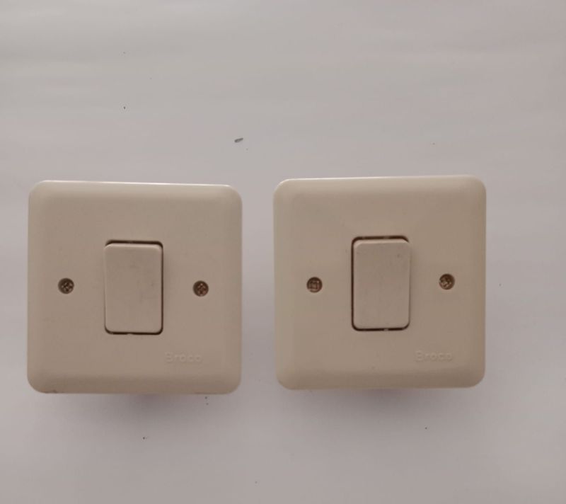 Saklar Engkel In Bow