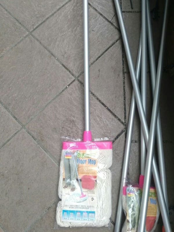 Pengepel Lantai