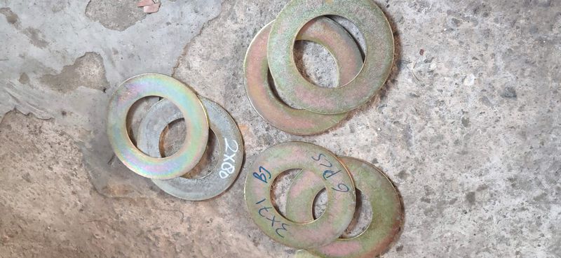 SHIM BUCKET EXCA 320