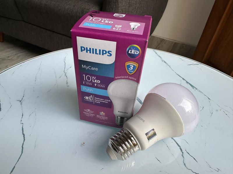 Lampu LED 10 Watt Philips
