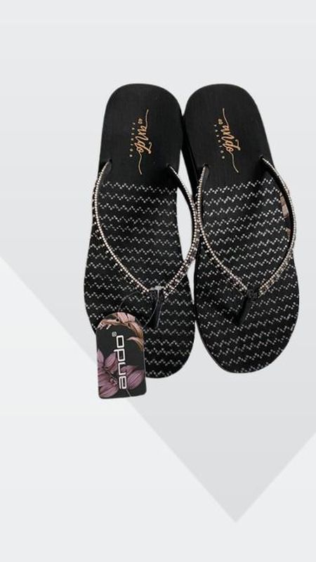 Sendal untuk Penyandang Disabilitas / Sandal cewek bling-bling
