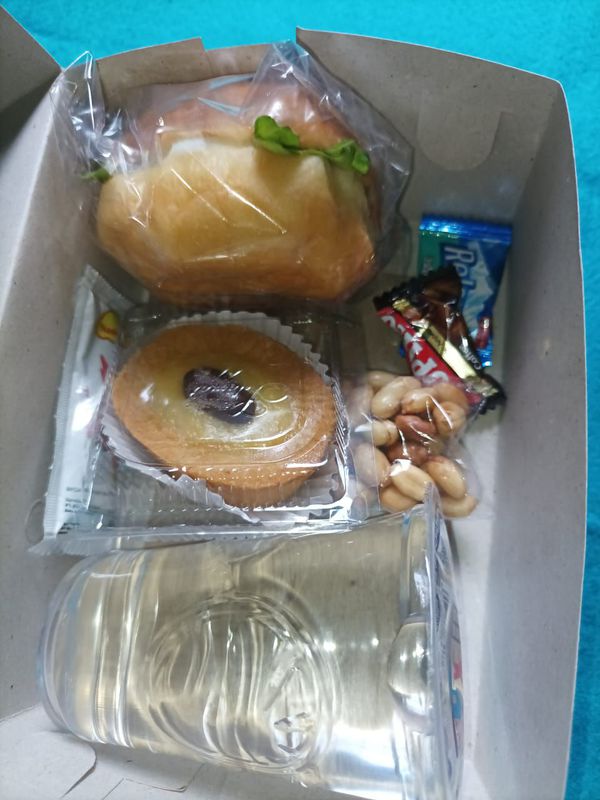 Paket kue box