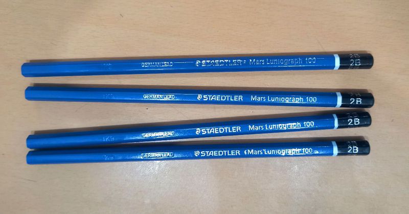 Pensil 2 B Steadler Mars