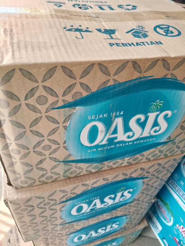 air mineral oasis botol 600ml