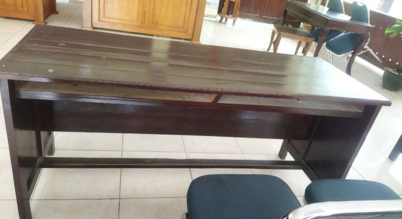 Meja Rapat Handmade Bahan Kayu