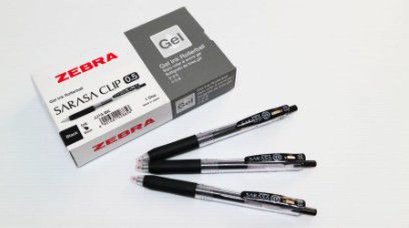 Pulpen Sarasa Warna Hitam 0.5