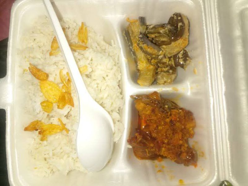 Paket Nasi putih Ikan goreng saos