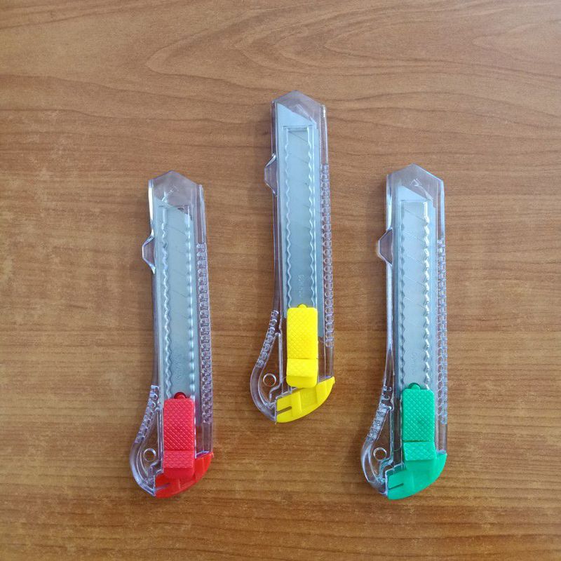 Pisau Cutter Gunindo A - 18 Besar