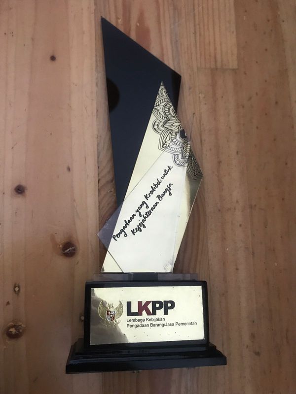 SINDONO Plakat Custom inc. box eksklusif untuk LKPP - Prisma