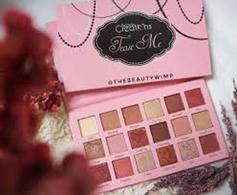 Beauty creation Tease me eyeshadow pallete gliter